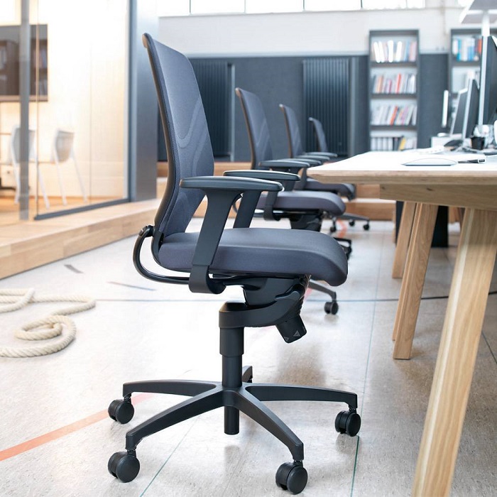 The Importance of How You Sit While You Are at Work | How Important